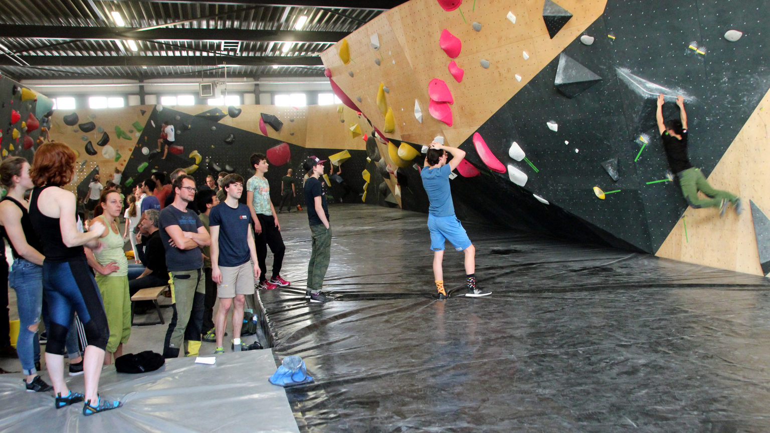 Revolt Bouldering Gym – Boulderhal Delft