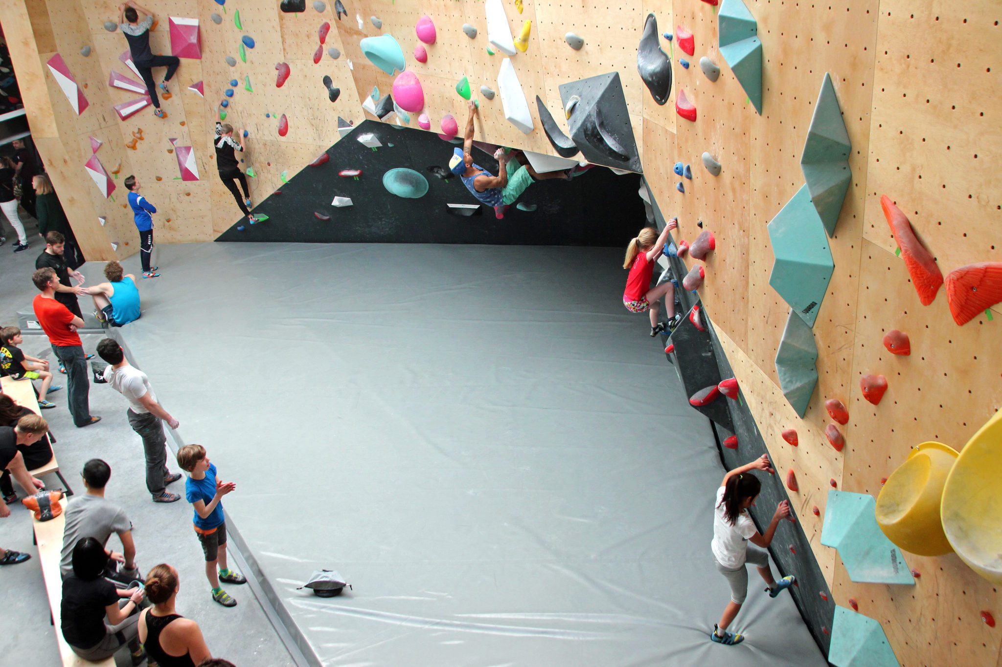 De Revolt boulderhal – Revolt Bouldering Gym